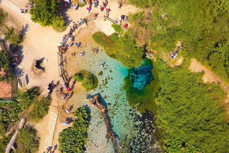 Excursión a la laguna Blue Eye desde Saranda - Civitatis.com