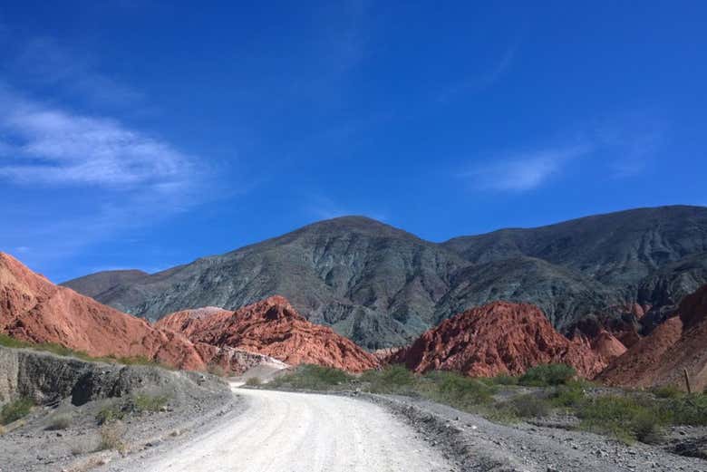 Excursión a Humahuaca y la Serranía de Hornocal desde Salta