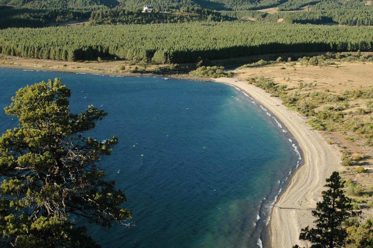 Excursión a Villa Meliquina y lago Filo Hua Hum, San Martín de los Andes