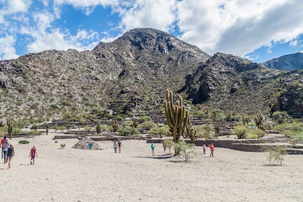 Tafí del Valle, ruinas de Quilmes y Cafayate desde Tucumán, San Miguel ...