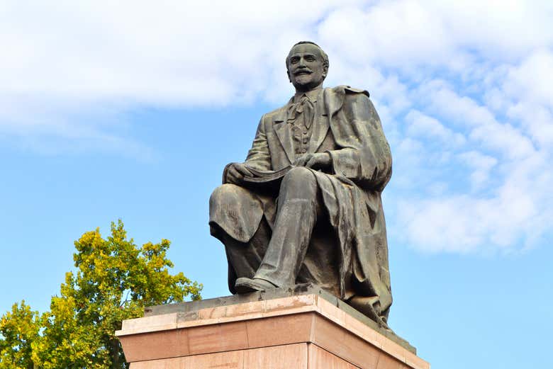Free Walking Tour of Yerevan - Book Online at Civitatis.com