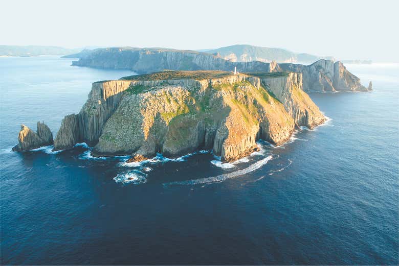 Tasman Island Boat Trip from Port Arthur - Book at Civitatis.com