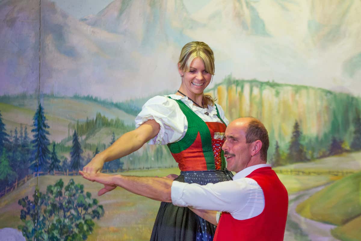 Espectáculo tirolés con cena y música en directo, Innsbruck