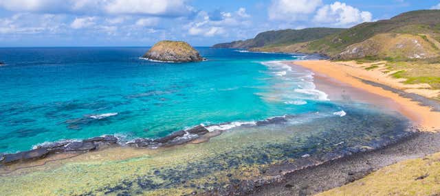 Capim Açu + Leão Beach Hiking Tour from Fernando de Noronha