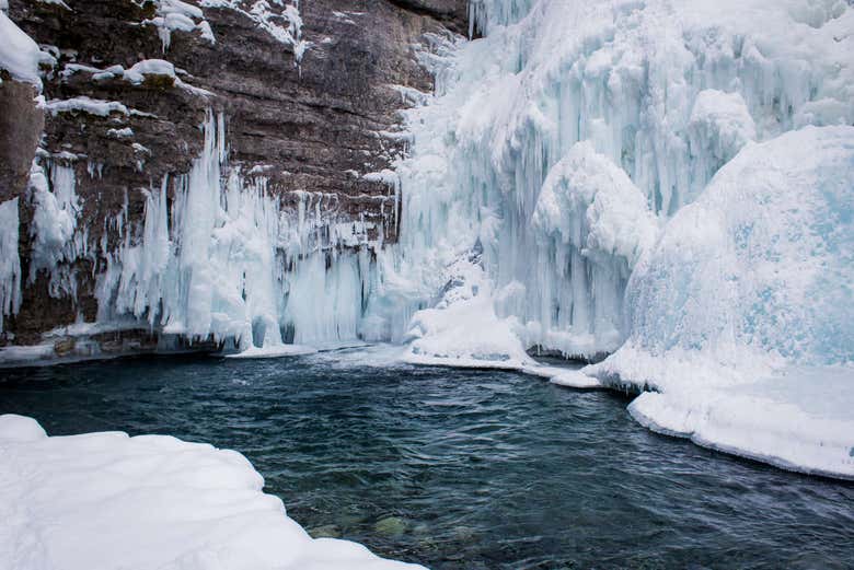 Frozen Waterfalls of Johnston Canyon Trip from Banff