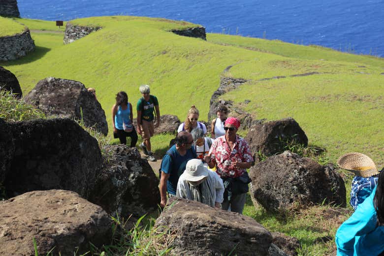 Excursión a Orongo y volcán Rano Kau, Isla de Pascua