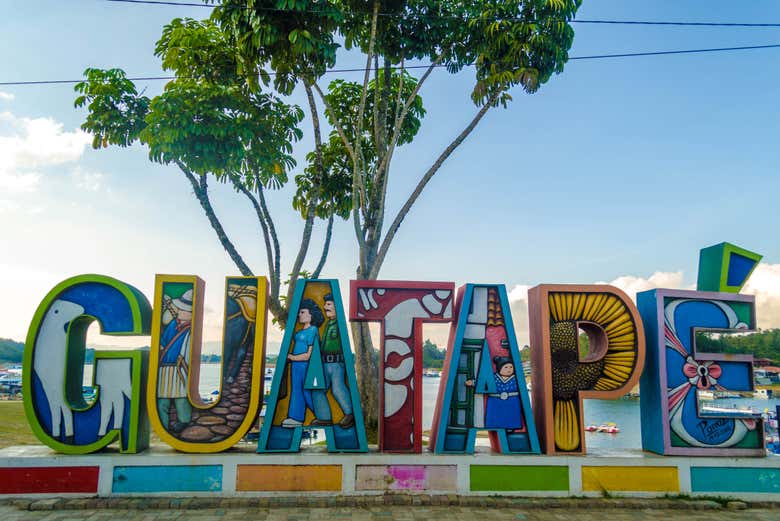 Visita guiada por Guatapé - Reserva online en Civitatis.com