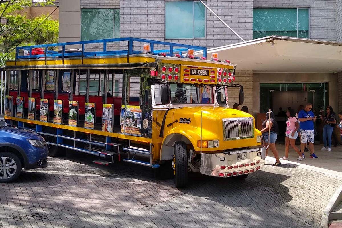 Medellin Chiva Rumbera Bus Tour, Medellín