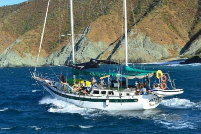 Paseo en velero por Bahía Concha desde Santa Marta