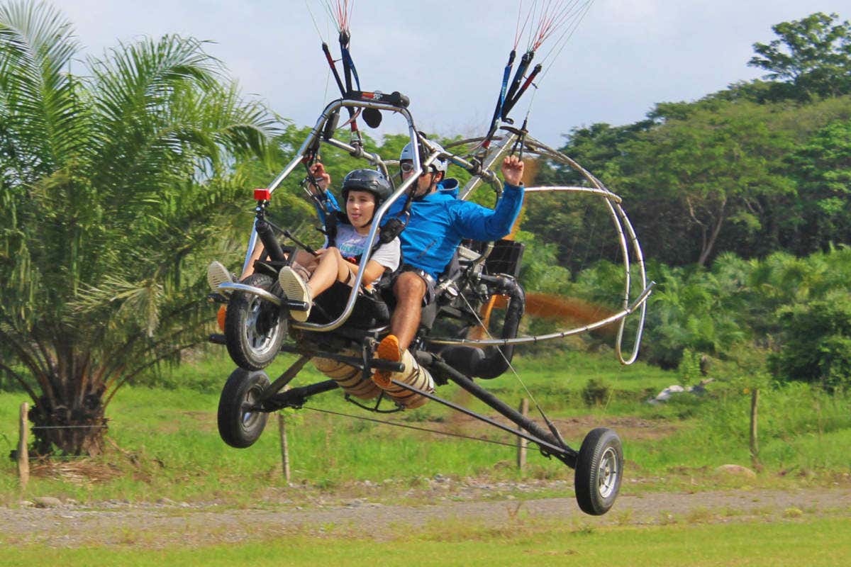 Vuelo en paramotor sobre Aranjuez desde Puntarenas - Civitatis.com