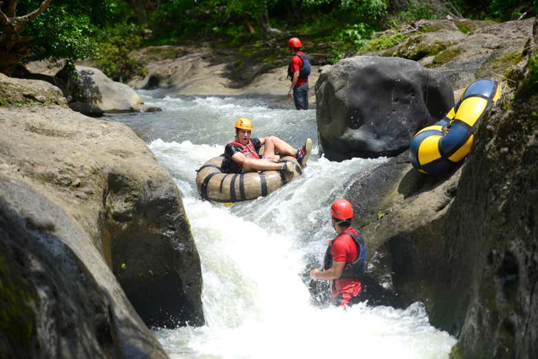 Tubing on the Negro River of Rincón de la Vieja - Civitatis.com
