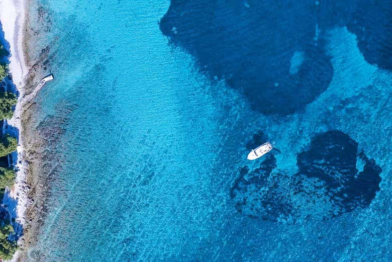 Excursión al Lago Azul y Trogir desde Brac - Civitatis.com