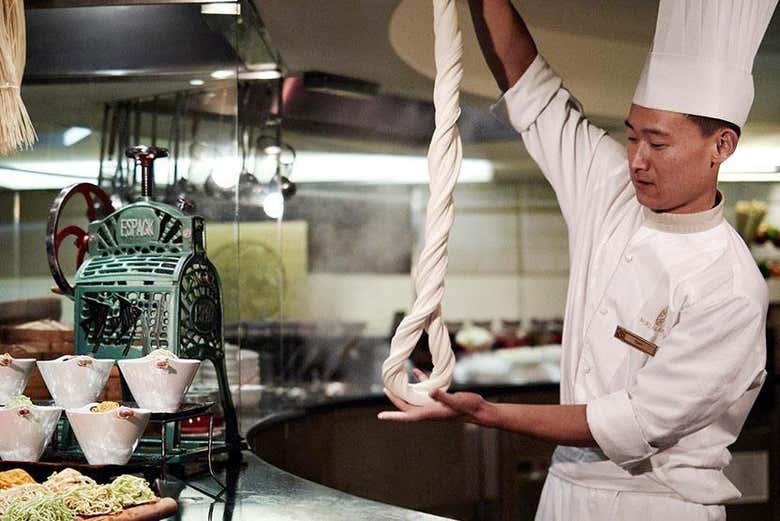 Lunch at Burj Al Arab in Dubai - Book Online at Civitatis.com