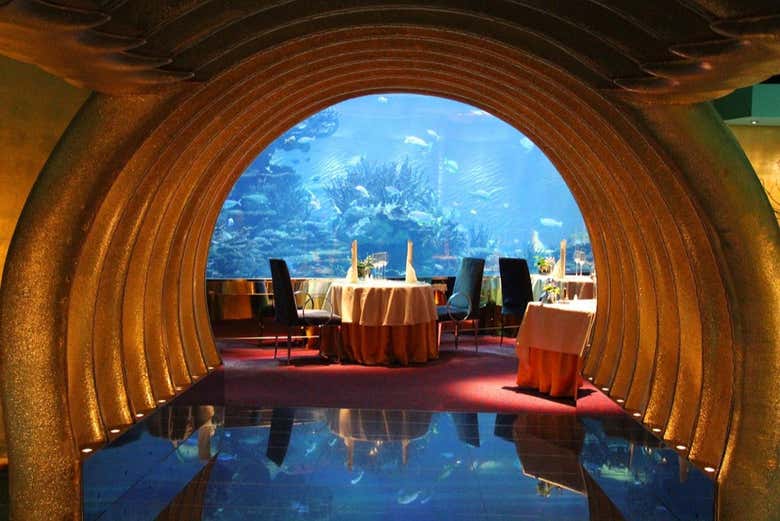 Comida o cena en el Burj Al Arab de Dubái - Civitatis.com