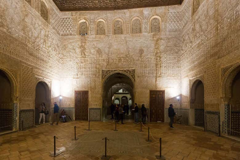 Tour nocturno por la Alhambra y los Palacios Nazaríes, Granada