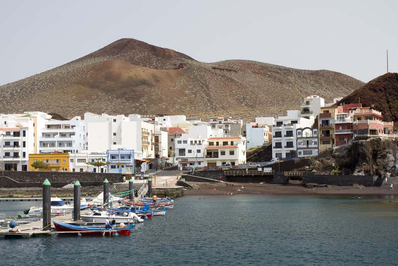 Avistamiento de cetáceos en La Restinga - Civitatis.com