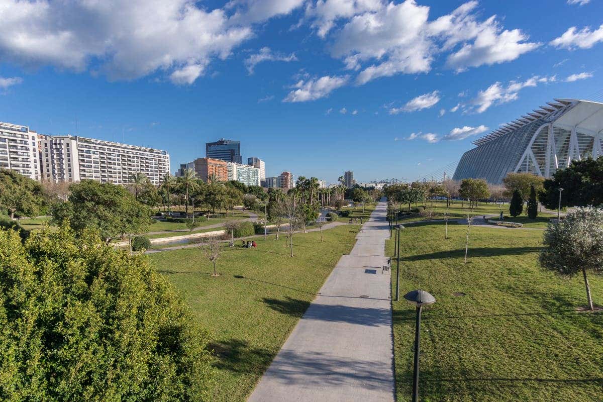 Tour en bicicleta por el Jardín del Turia en Valencia