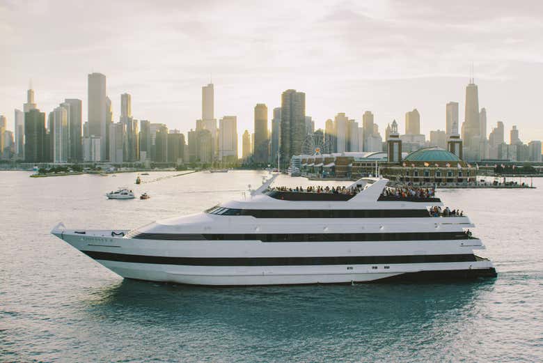 Crucero por Chicago con cena - Reserva online en Civitatis.com