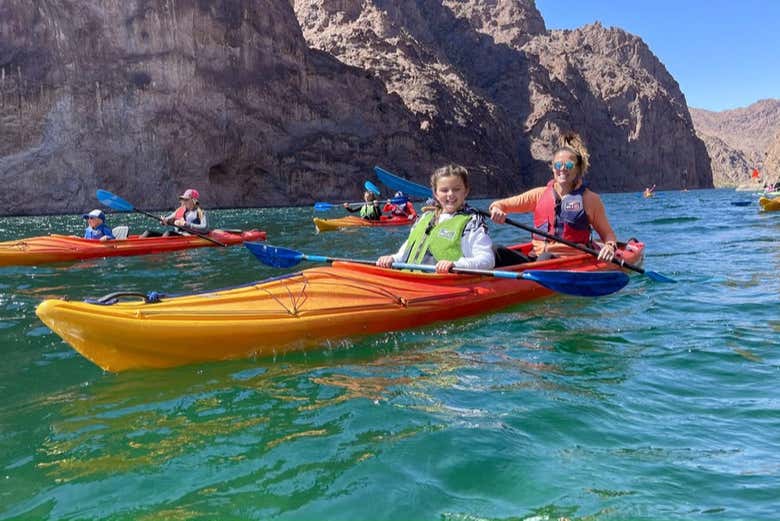 Tour en kayak por la Cueva Esmeralda desde Las Vegas