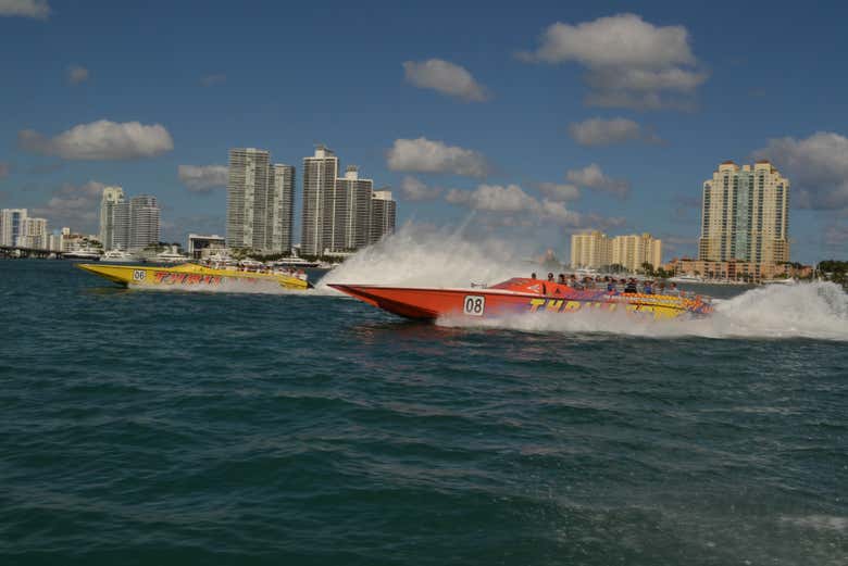 Paseo en lancha rápida por Miami - Reserva en Civitatis.com