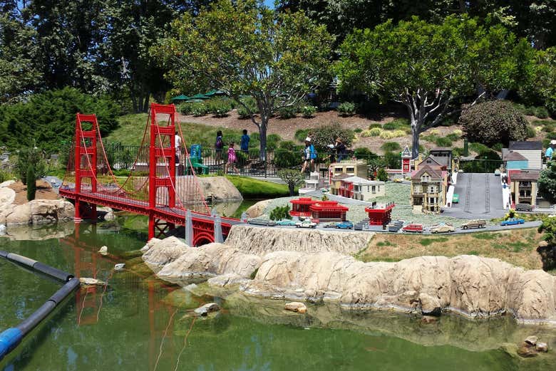 Entrada al parque LEGOLAND California, San Diego