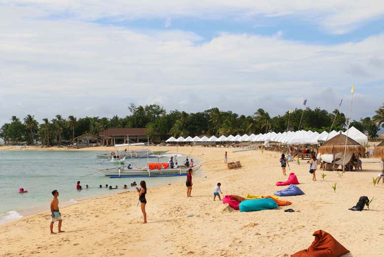 Lakawon Island Tour from Bacolod - Book Online at Civitatis.com