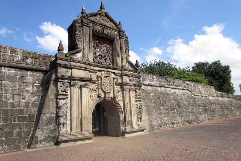 Manila Contrasts Tour - Book Online at Civitatis.com