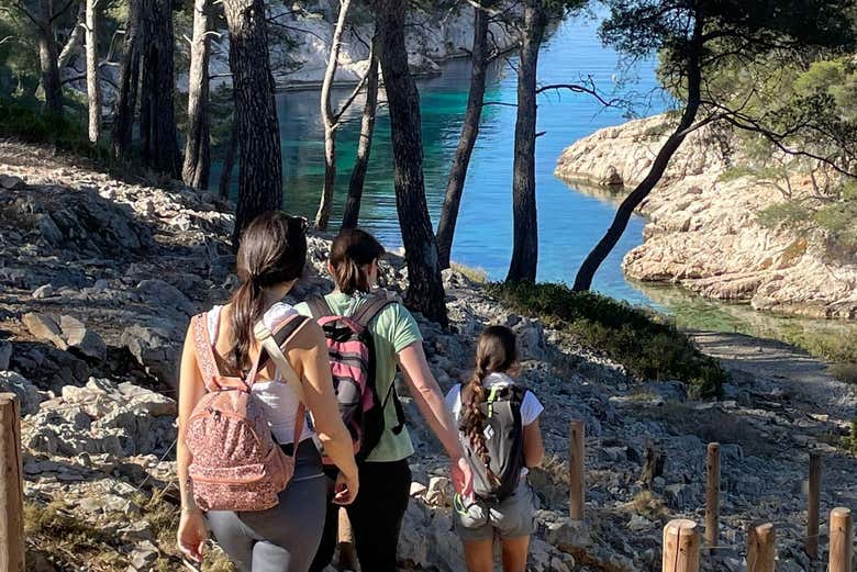 Calanques National Park Hike from Cassis - Book at Civitatis.com