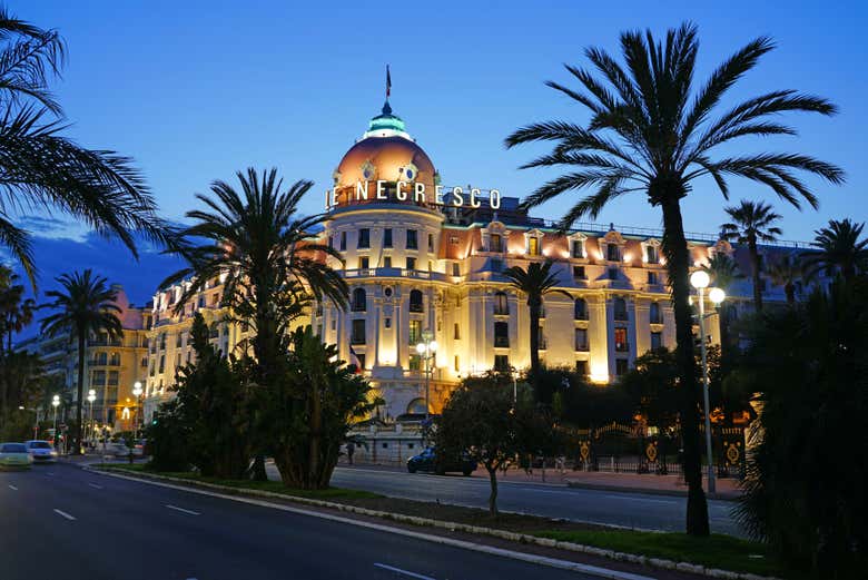 Nice Free Night Tour - Book Online at Civitatis.com