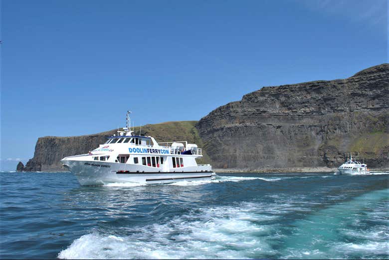 Inisheer Ferry & Moher Cliffs Boat Tour from Doolin