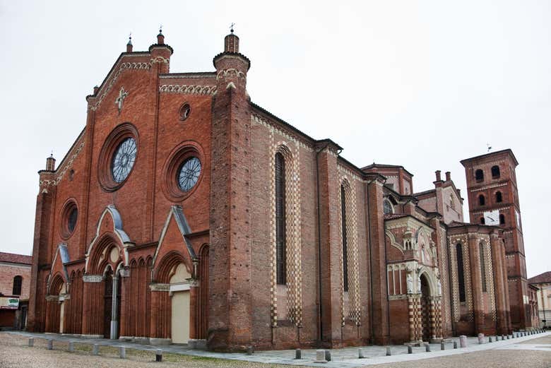 Asti Guided Tour - Book Online at Civitatis.com