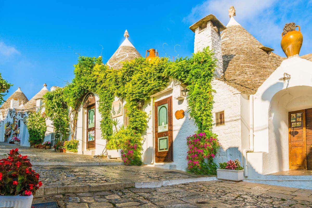 Escursione ad Alberobello da Bari - Prenotazione a Civitatis.com