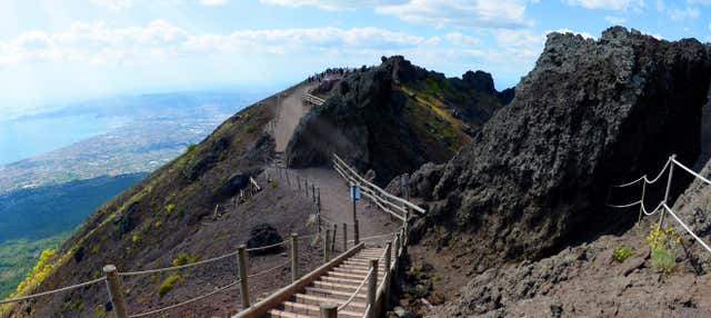Mt. Vesuvius Hike from Pompeii - Book Online at Civitatis.com