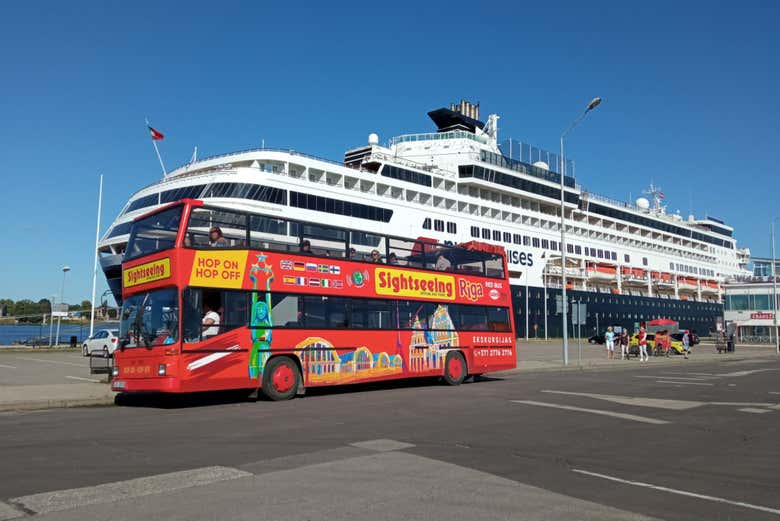 Autobús turístico de Riga - Reserva online en Civitatis.com