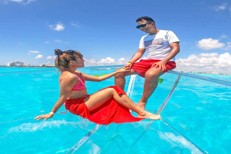 Paseo en barco transparente por Cancún - Reserva en Civitatis.com