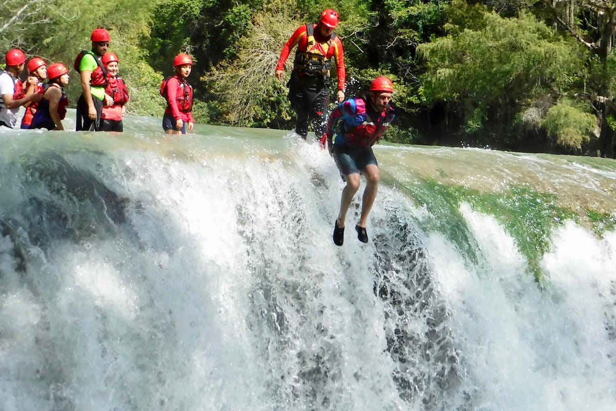 Salto de cascadas en el río Micos desde Ciudad Valles