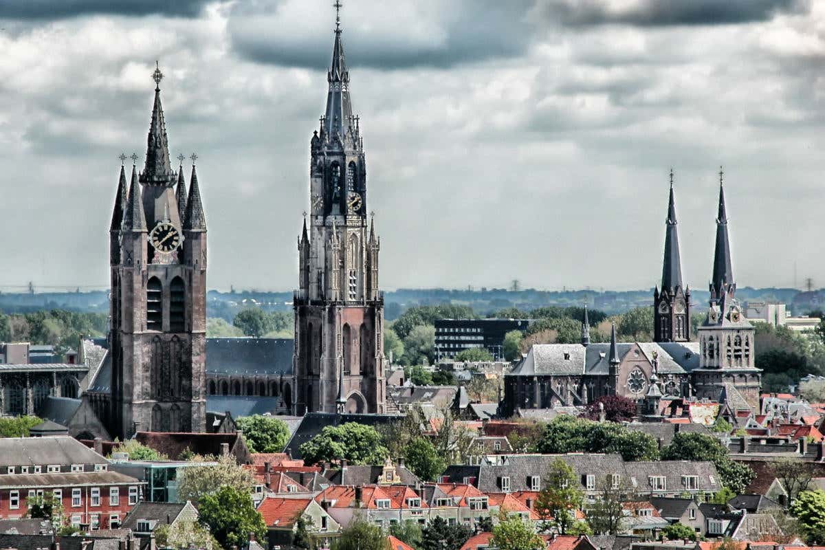 Tour of Rotterdam, Delft, The Hague and Madurodam from Amsterdam