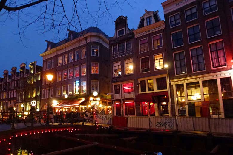 Visita guiada por el Barrio Rojo de Ámsterdam - Civitatis.com