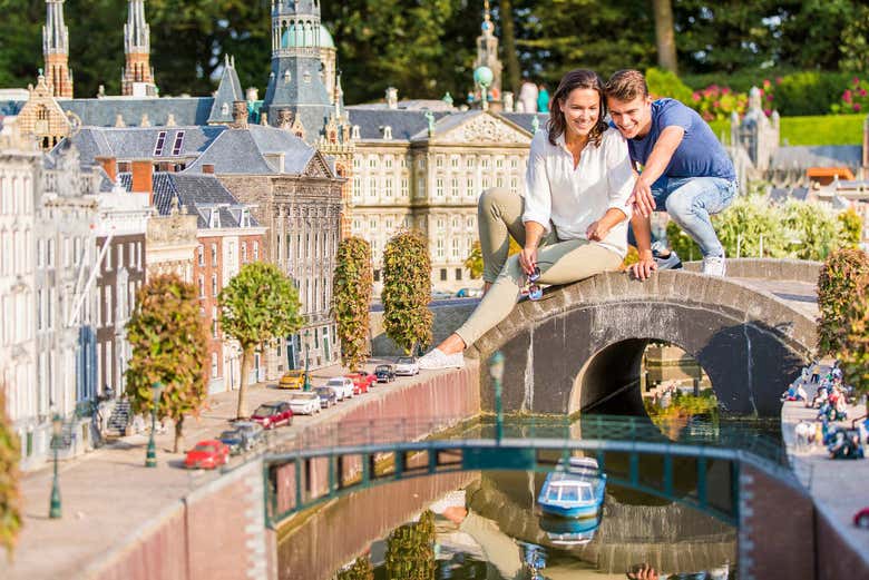 Tour of Rotterdam, Delft, The Hague and Madurodam from Amsterdam