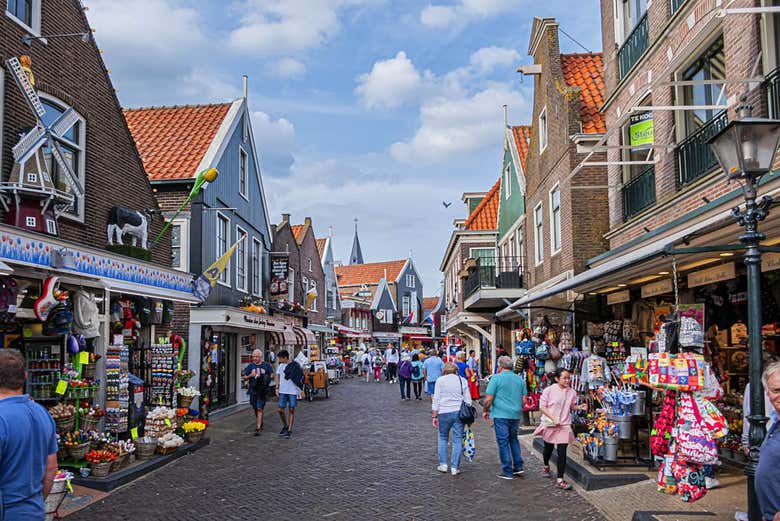 Ferry a Volendam desde Marken - Reserva online en Civitatis.com