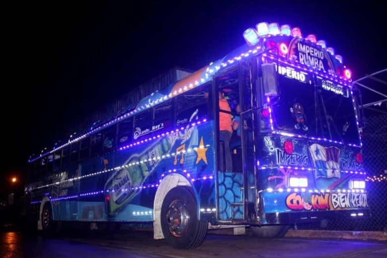 Tour en chiva parrandera por Ciudad de Panamá - Civitatis.com