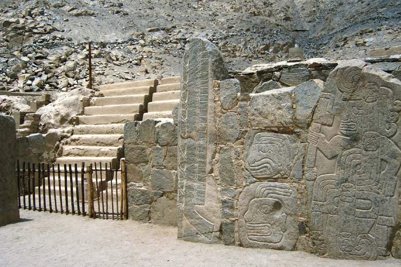 Excursión al cerro Sechín desde Casma - Reserva en Civitatis.com