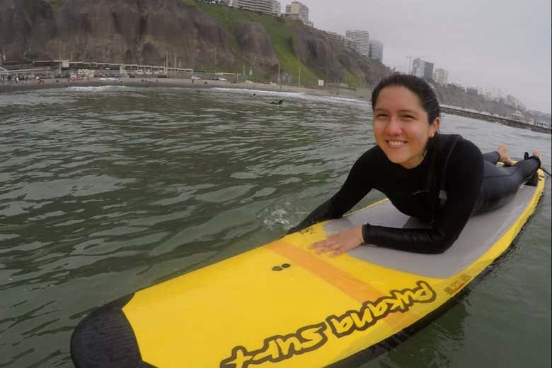Curso de surf en Playa Makaha desde Lima - Civitatis.com