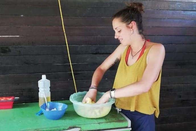 Traditional Amazon cooking workshop in Puerto Inca - Civitatis.com