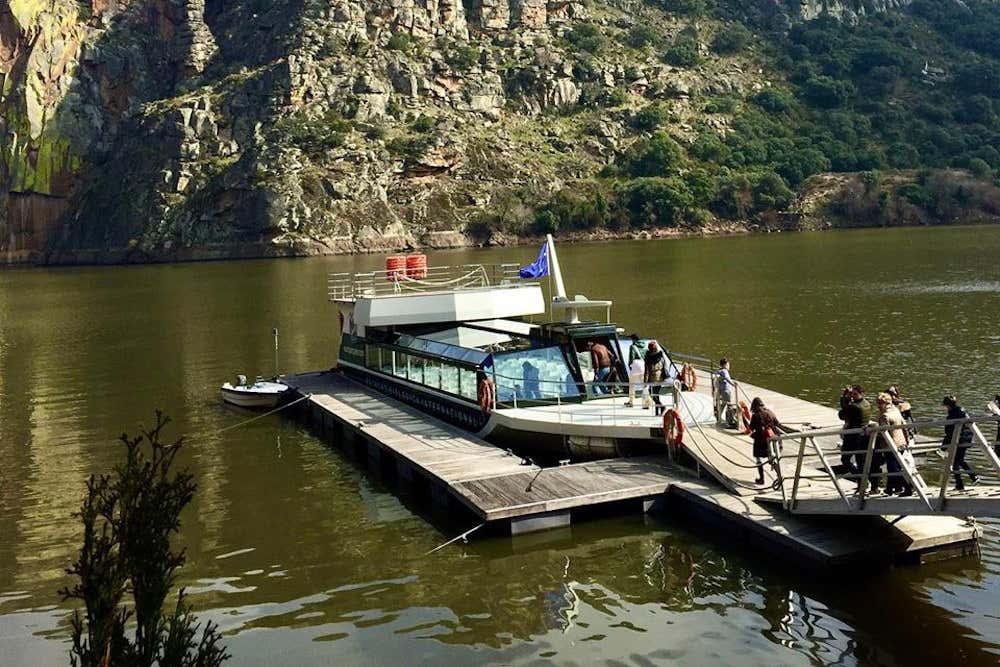 Passeio de barco pelas Arribas do Douro saindo de Miranda do Douro