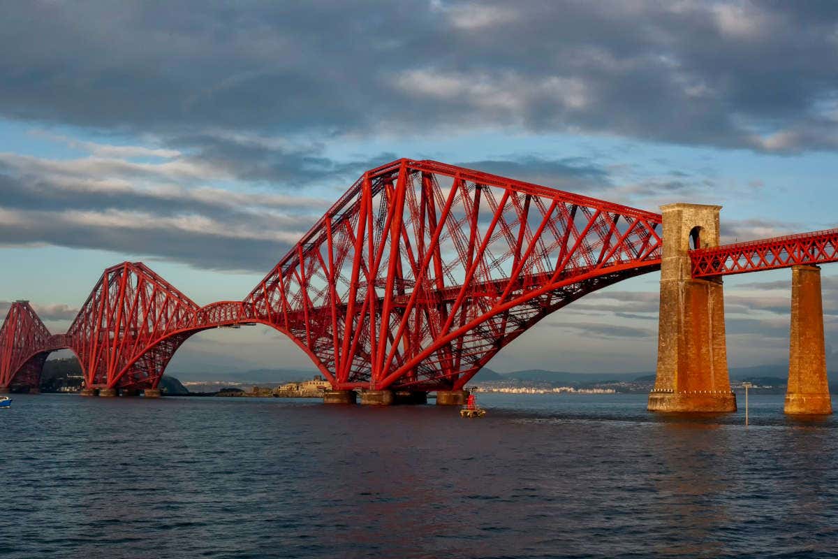 Forth Bridges Boat Tour, Edinburgh