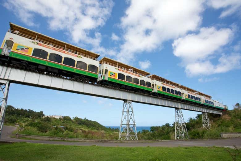 Saint Kitts Tourist Train & Bus from Basseterre - Civitatis.com